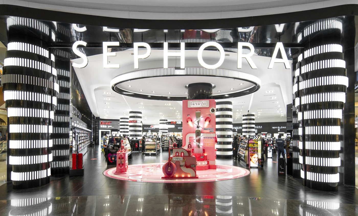 BENEFIT COSMETICS | Interactive Retail Installations | TISH